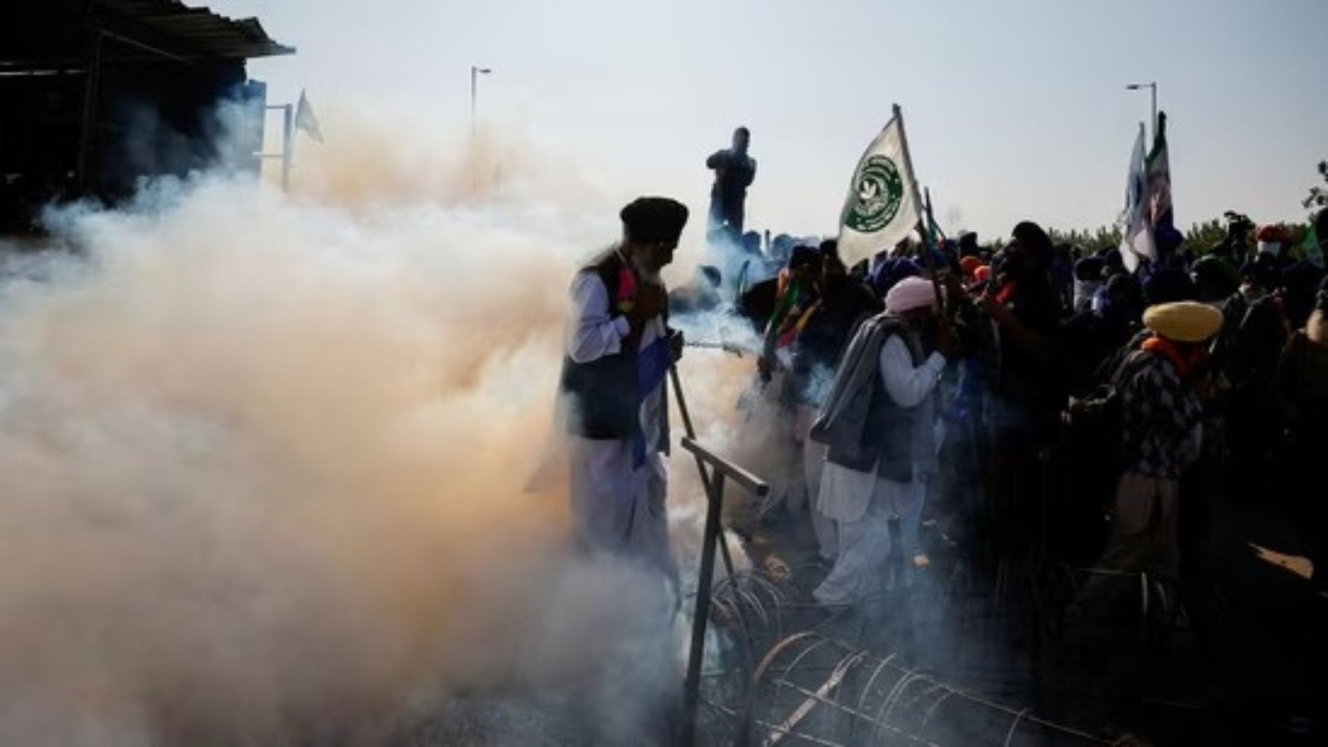 Farmers' ‘Delhi Chalo’ March Halted Amid Tear Gas Injuries
